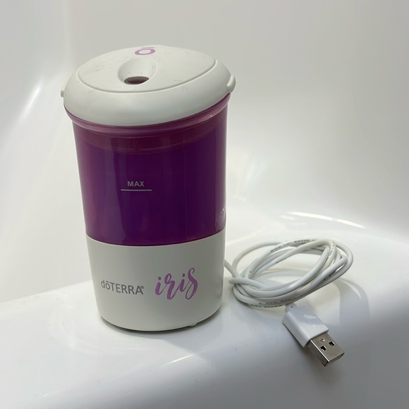 Doterra | Accents | Doterra Iris Usb Mini Diffuser Portable | Poshmark